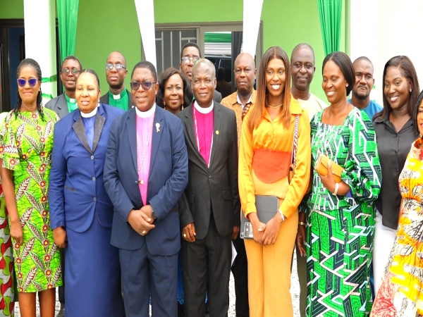 Tobinco family hand over fully-furnished two-storey building to Wey Gey ...