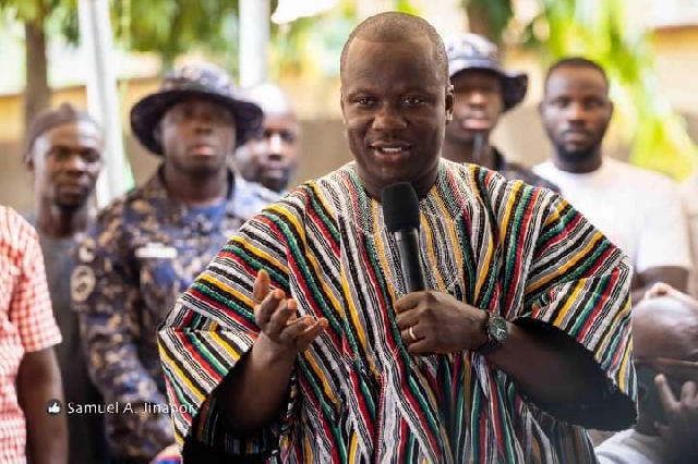 N/R: Jinapor donates vehicle, equipment to Ndewura Jakpa Senior High ...