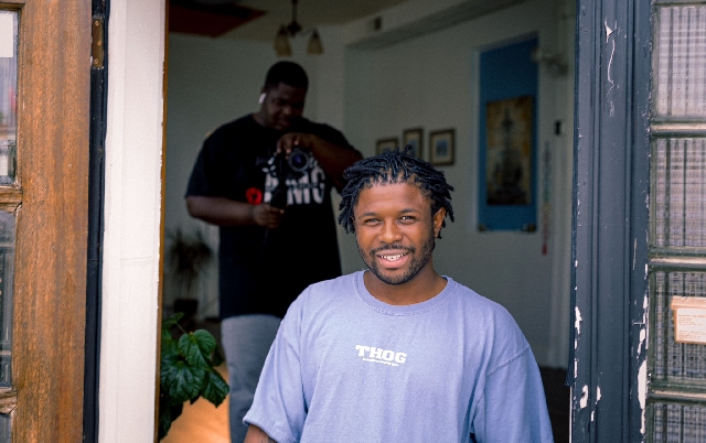 Jetey reunites with Fif Wilson, Foxie Silver for 'Goosebumps' visuals ...