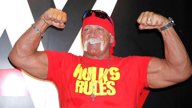 Hulk Hogan rescues teenage girl from car crash using ballpoint pen | Entertainment