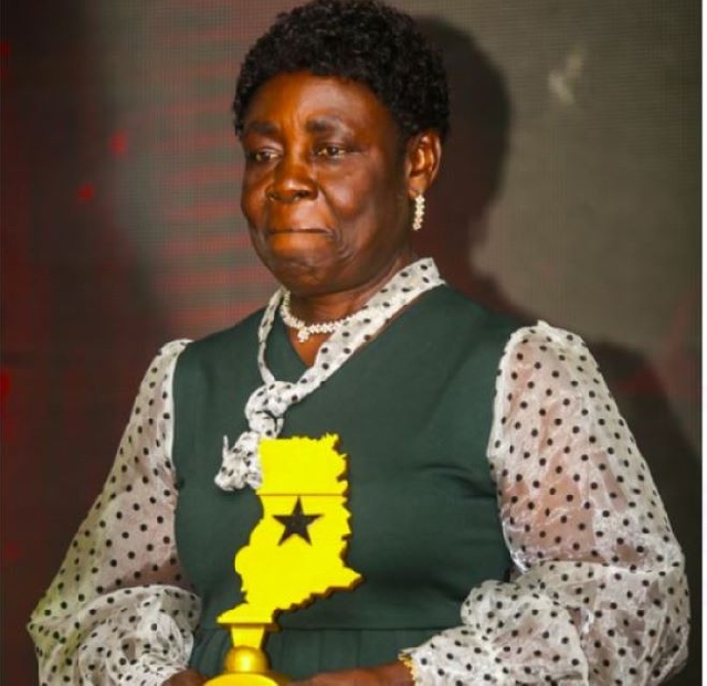 Madina sweeper receives 'Borla Woman of the Year' award from GESA ...